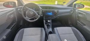 Red Toyota Auris 2017 in Utena, with an engine capacity of 1.60 L and mileage of 261 thousand km for 7100 €, photo 12 on AUTOMOTO.COM.LV