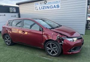 Red Toyota Auris 2018 in Panevezys, with an engine capacity of 1.80 L and mileage of 92 thousand km for 10700 €, photo 4 on AUTOMOTO.COM.LV