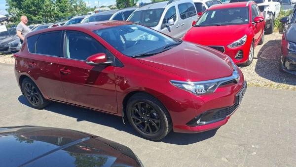 Sarkans Toyota Auris 2019 Kauņa, ar dzinēja tilpumu 1.60 L un nobraukumu 105 tūkst. km par 10350 €, foto 2 vietnē AUTOMOTO.COM.LV