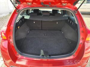 Sarkans Toyota Auris 2013 Rīga, ar dzinēja tilpumu 1.40 L un nobraukumu 238 tūkst. km par 5700 €, foto 9 vietnē AUTOMOTO.COM.LV
