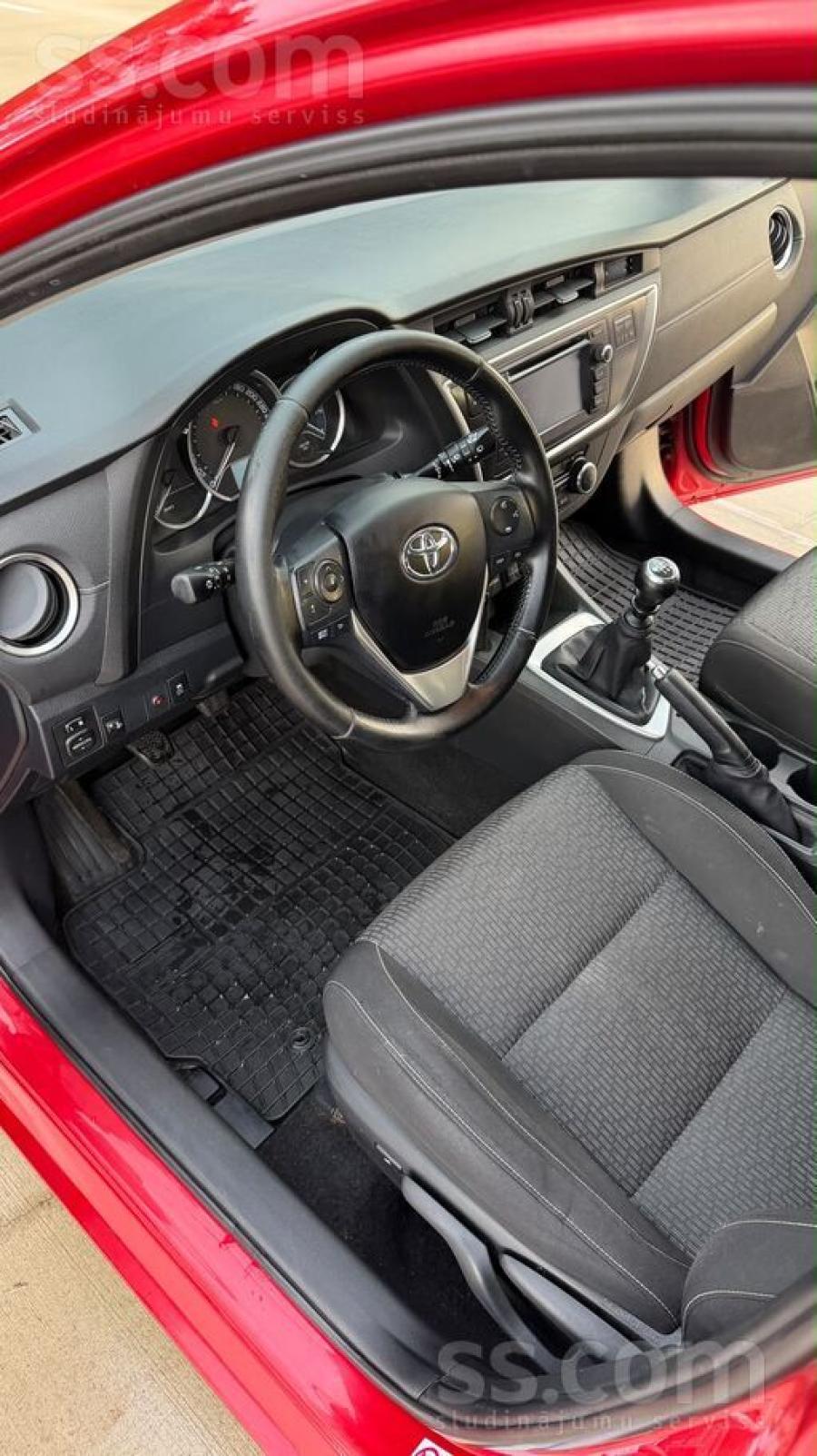Red Toyota Auris 2014 in Riga, with an engine capacity of 2.00 L and mileage of 374 thousand km for 5050 €, photo 8 on AUTOMOTO.COM.LV
