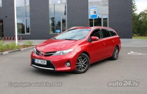 Toyota Auris 2014 Rapla vietnē Sarkans Toyota Auris 2014 Rapla, ar dzinēja tilpumu 2.00 L un nobraukumu 151 tūkst. km par 7490 €, foto 1 vietnē AUTOMOTO.COM.LV