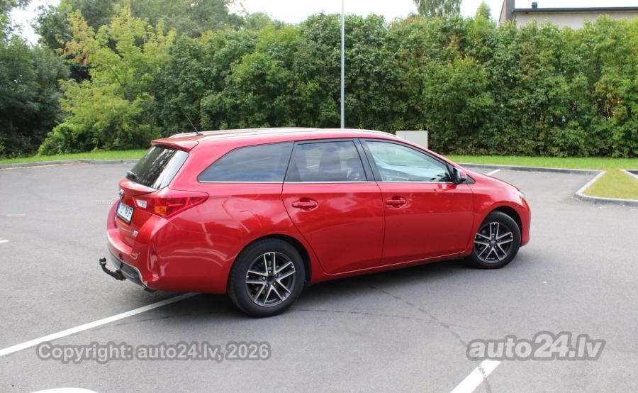 Sarkans Toyota Auris 2014 Rapla, ar dzinēja tilpumu 2.00 L un nobraukumu 151 tūkst. km par 7490 €, foto 7 vietnē AUTOMOTO.COM.LV