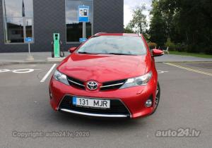 Sarkans Toyota Auris 2014 Rapla, ar dzinēja tilpumu 2.00 L un nobraukumu 151 tūkst. km par 7490 €, foto 9 vietnē AUTOMOTO.COM.LV