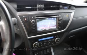 Red Toyota Auris 2014 in Rapla, with an engine capacity of 2.00 L and mileage of 151 thousand km for 7490 €, photo 15 on AUTOMOTO.COM.LV