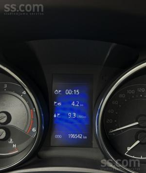 Красный Тойота Аурис 2015 в Рига, объемом двигателя 1.60 л и пробегом 196 тыс. км за 6700 €, фото 12 на AUTOMOTO.COM.LV