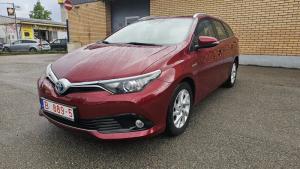 Sarkans Toyota Auris 2017 Rīga, ar dzinēja tilpumu 1.80 L un nobraukumu 152 tūkst. km par 12500 €, foto  vietnē AUTOMOTO.COM.LV