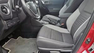 Sarkans Toyota Auris 2017 Rīga, ar dzinēja tilpumu 1.80 L un nobraukumu 152 tūkst. km par 12500 €, foto 11 vietnē AUTOMOTO.COM.LV