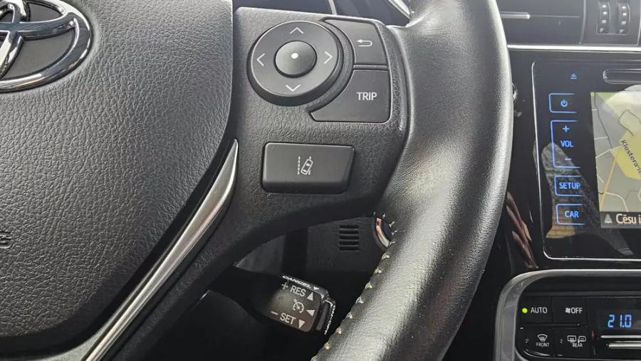 Sarkans Toyota Auris 2017 Rīga, ar dzinēja tilpumu 1.80 L un nobraukumu 152 tūkst. km par 12500 €, foto 18 vietnē AUTOMOTO.COM.LV