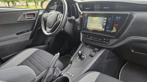 Sarkans Toyota Auris 2017 Rīga, ar dzinēja tilpumu 1.80 L un nobraukumu 152 tūkst. km par 12500 €, foto 21 vietnē AUTOMOTO.COM.LV