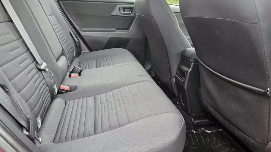 Sarkans Toyota Auris 2017 Rīga, ar dzinēja tilpumu 1.80 L un nobraukumu 152 tūkst. km par 12500 €, foto 28 vietnē AUTOMOTO.COM.LV