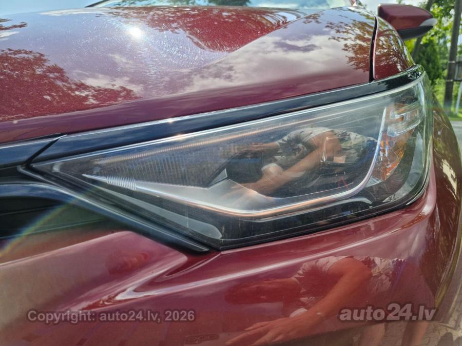 Красный Тойота Аурис 2018 в Таллин, объемом двигателя 1.80 л и пробегом 160 тыс. км за 12999 €, фото 10 на AUTOMOTO.COM.LV