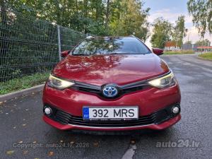 Красный Тойота Аурис 2018 в Таллин, объемом двигателя 1.80 л и пробегом 160 тыс. км за 12999 €, фото 6 на AUTOMOTO.COM.LV