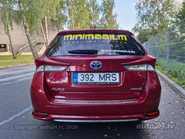 Sarkans Toyota Auris 2018 Tallina, ar dzinēja tilpumu 1.80 L un nobraukumu 160 tūkst. km par 12999 €, foto 6 vietnē AUTOMOTO.COM.LV
