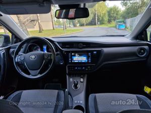 Красный Тойота Аурис 2018 в Таллин, объемом двигателя 1.80 л и пробегом 160 тыс. км за 12999 €, фото 13 на AUTOMOTO.COM.LV