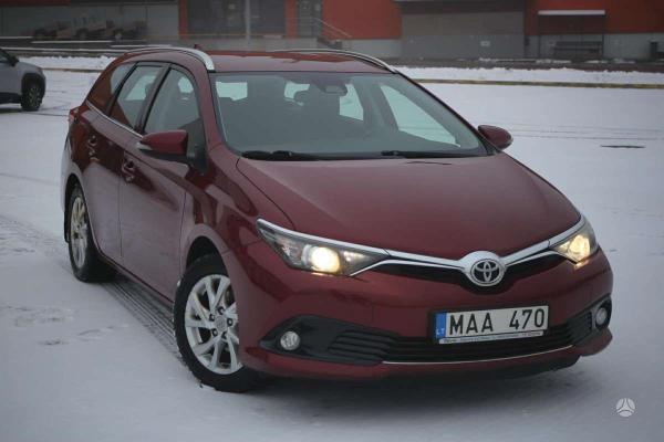 Sarkans Toyota Auris 2019 Viļņa, ar dzinēja tilpumu 1.60 L un nobraukumu 143 tūkst. km par 8900 €, foto 6 vietnē AUTOMOTO.COM.LV