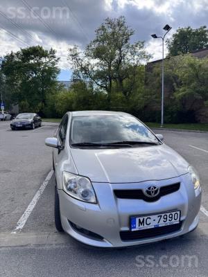 Toyota Auris 2007 in Riga, with an engine capacity of 2.00 L and mileage of 384 thousand km for 1400 €, photo 4 on AUTOMOTO.COM.LV
