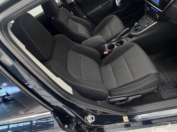 Toyota Auris 2015 Viļņa, ar dzinēja tilpumu 1.80 L un nobraukumu 136 tūkst. km par 12500 €, foto 5 vietnē AUTOMOTO.COM.LV