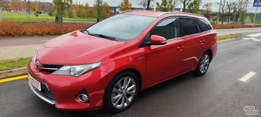Toyota Auris 2013 Viļņa, ar dzinēja tilpumu 1.80 L un nobraukumu 249 tūkst. km par 8500 €, foto 1 vietnē AUTOMOTO.COM.LV