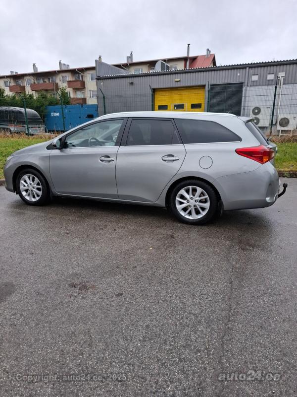 Toyota Auris 2013 Tallina, ar dzinēja tilpumu 1.60 L un nobraukumu 169 tūkst. km par 6599 €, foto 2 vietnē AUTOMOTO.COM.LV
