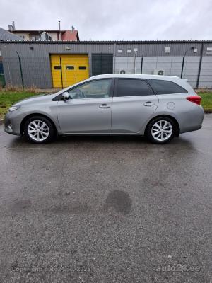 Toyota Auris 2013 Tallina, ar dzinēja tilpumu 1.60 L un nobraukumu 169 tūkst. km par 6599 €, foto 3 vietnē AUTOMOTO.COM.LV