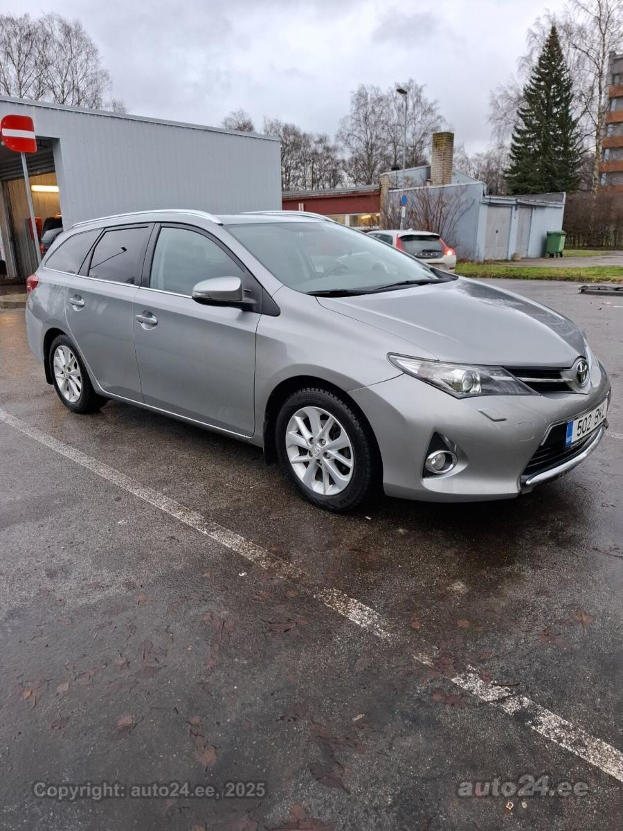 Toyota Auris 2013 Tallina, ar dzinēja tilpumu 1.60 L un nobraukumu 169 tūkst. km par 6599 €, foto 5 vietnē AUTOMOTO.COM.LV