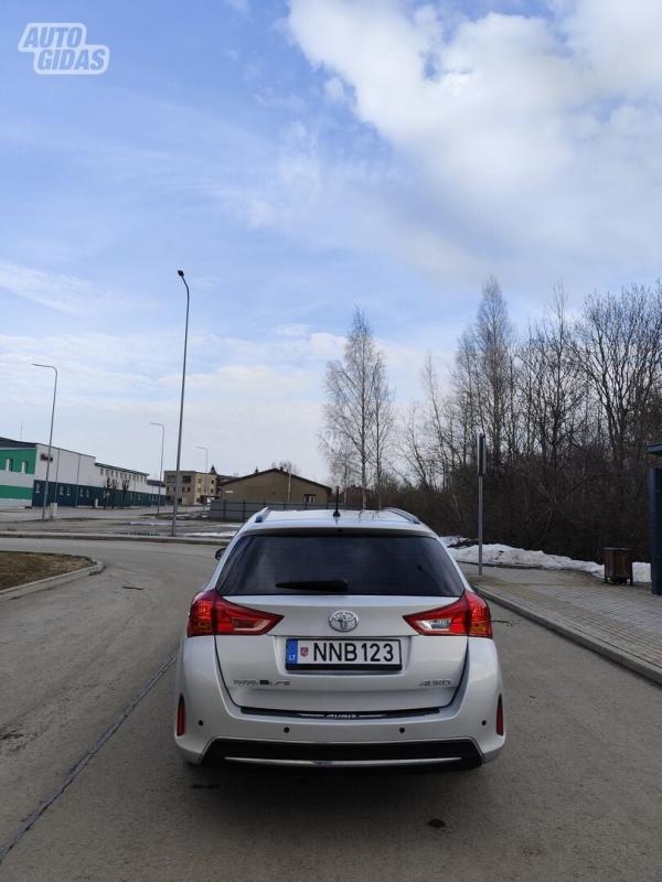 Toyota Auris 2013 in Telschi, with an engine capacity of 1.60 L and mileage of 195 thousand km for 6500 €, photo 6 on AUTOMOTO.COM.LV