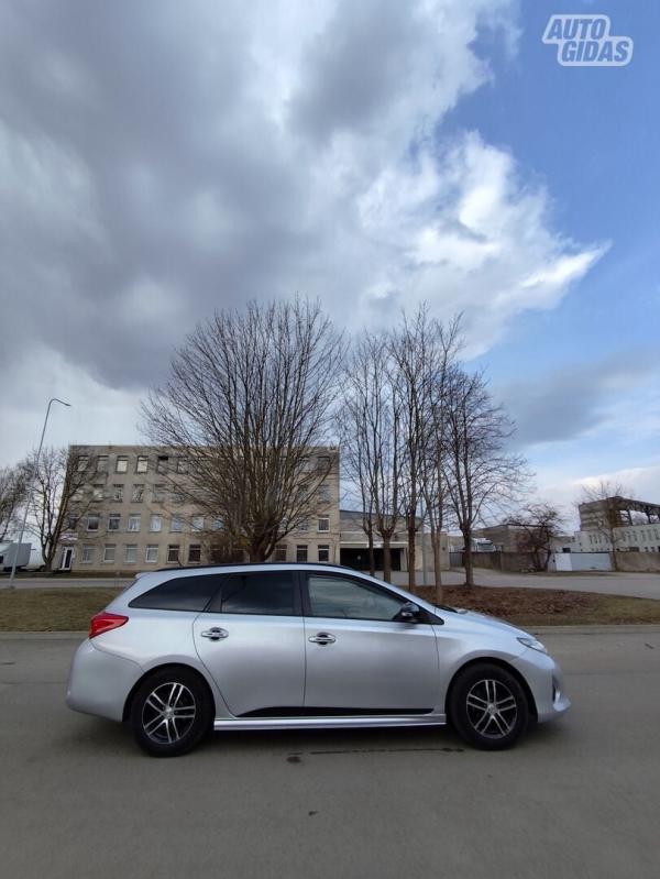 Toyota Auris 2013 in Telschi, with an engine capacity of 1.60 L and mileage of 195 thousand km for 6500 €, photo 8 on AUTOMOTO.COM.LV