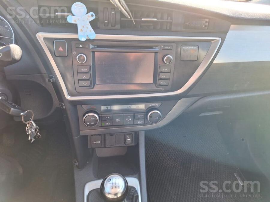 Toyota Auris 2013 Rīga, ar dzinēja tilpumu 1.40 L un nobraukumu 345 tūkst. km par 4100 €, foto 6 vietnē AUTOMOTO.COM.LV