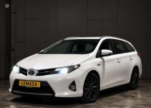 Toyota Auris 2013 in Klaipeda, with an engine capacity of 0.00 L and mileage of 114 thousand km for 8499 €, photo  on AUTOMOTO.COM.LV