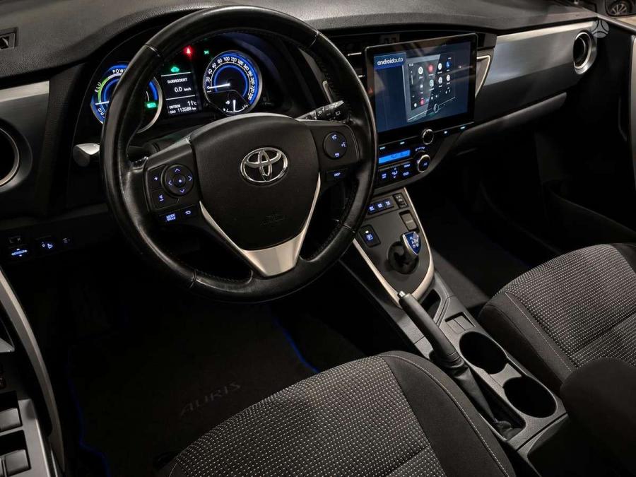 Toyota Auris 2013 in Klaipeda, with an engine capacity of 0.00 L and mileage of 114 thousand km for 8499 €, photo 3 on AUTOMOTO.COM.LV