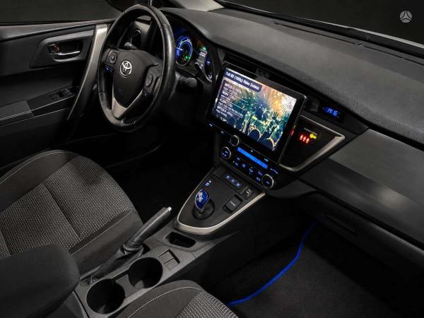 Toyota Auris 2013 in Klaipeda, with an engine capacity of 0.00 L and mileage of 114 thousand km for 8499 €, photo 6 on AUTOMOTO.COM.LV