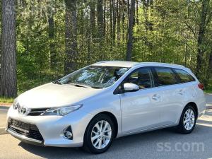 Toyota Auris 2014 in Valmiera, with an engine capacity of 1.40 L and mileage of 0 thousand km for 7200 €, photo  on AUTOMOTO.COM.LV
