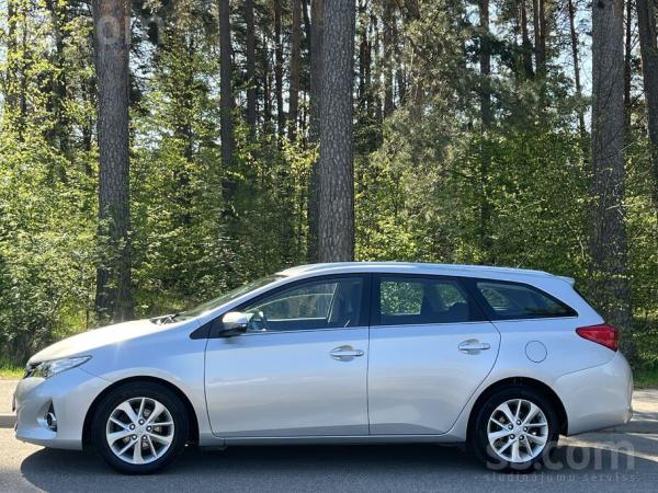 Toyota Auris 2014 in Valmiera, with an engine capacity of 1.40 L and mileage of 0 thousand km for 7200 €, photo 3 on AUTOMOTO.COM.LV