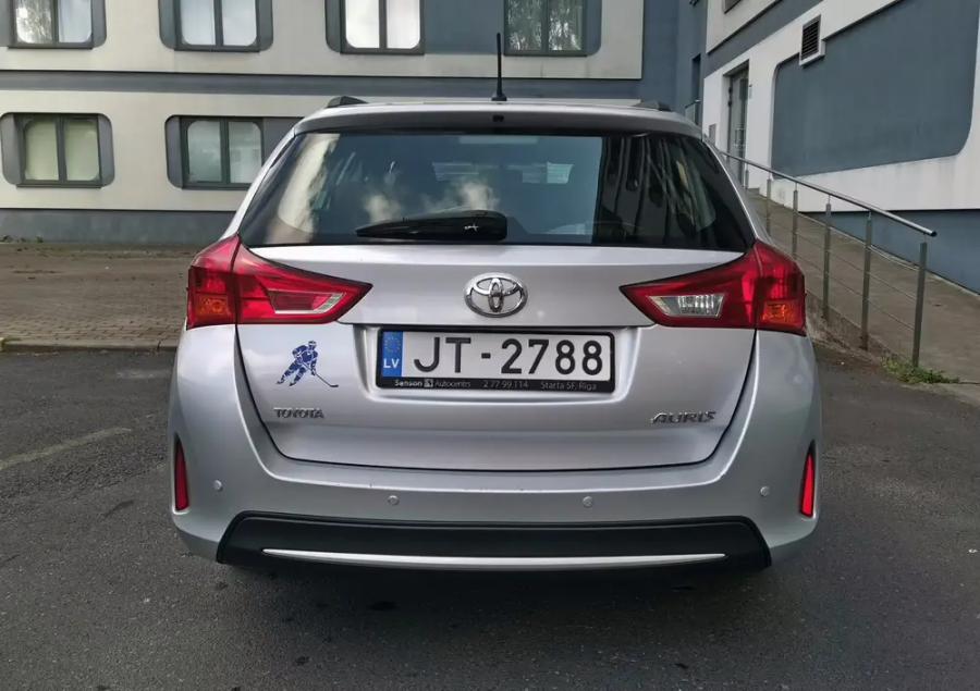 Toyota Auris 2014 Rīga, ar dzinēja tilpumu 1.60 L un nobraukumu 148 tūkst. km par 7290 €, foto 6 vietnē AUTOMOTO.COM.LV