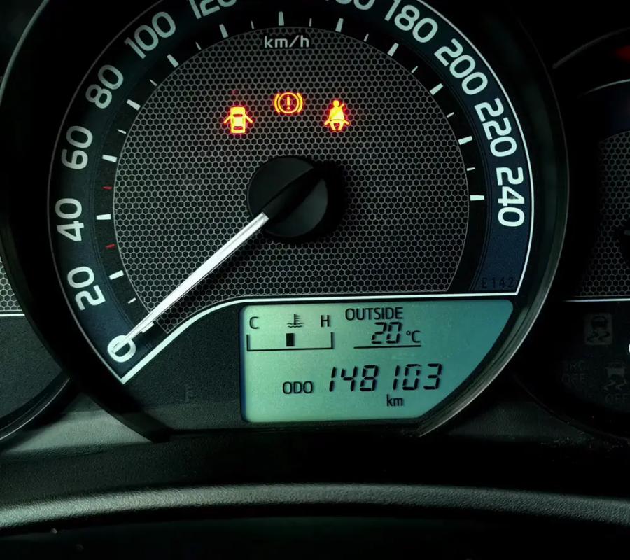 Toyota Auris 2014 Rīga, ar dzinēja tilpumu 1.60 L un nobraukumu 148 tūkst. km par 7290 €, foto 15 vietnē AUTOMOTO.COM.LV