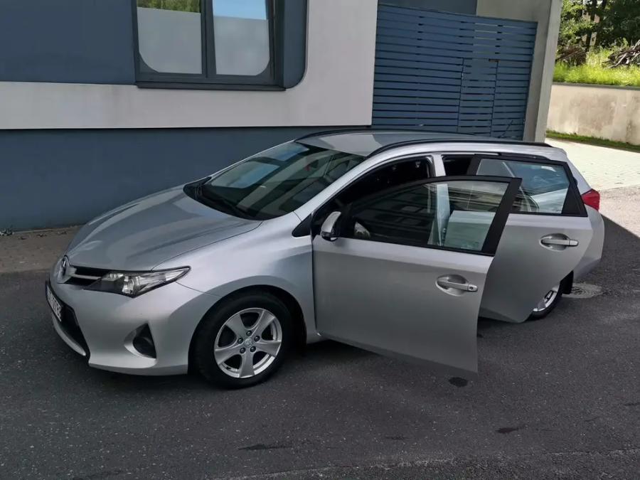 Toyota Auris 2014 Rīga, ar dzinēja tilpumu 1.60 L un nobraukumu 148 tūkst. km par 7290 €, foto 21 vietnē AUTOMOTO.COM.LV