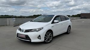 Toyota Auris 2014 Viļņa, ar dzinēja tilpumu 1.80 L un nobraukumu 215 tūkst. km par 7200 €, foto  vietnē AUTOMOTO.COM.LV