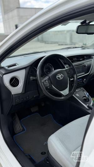 Toyota Auris 2014 in Vilnius, with an engine capacity of 1.80 L and mileage of 215 thousand km for 7200 €, photo 9 on AUTOMOTO.COM.LV