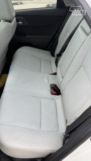 Toyota Auris 2014 in Vilnius, with an engine capacity of 1.80 L and mileage of 215 thousand km for 7200 €, photo 11 on AUTOMOTO.COM.LV