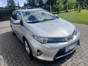 Toyota Auris 2015 Rīga, ar dzinēja tilpumu 1.60 L un nobraukumu 150 tūkst. km par 9800 €, foto 1 vietnē AUTOMOTO.COM.LV