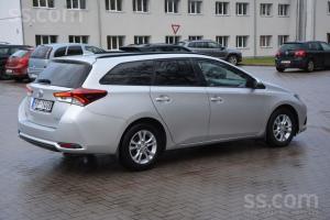 Toyota Auris 2015 in Valmiera, with an engine capacity of 1.60 L and mileage of 255 thousand km for 7650 €, photo 6 on AUTOMOTO.COM.LV