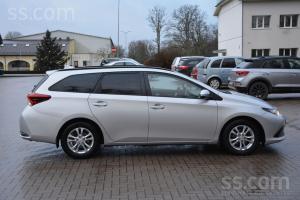 Toyota Auris 2015 in Valmiera, with an engine capacity of 1.60 L and mileage of 255 thousand km for 7650 €, photo 8 on AUTOMOTO.COM.LV