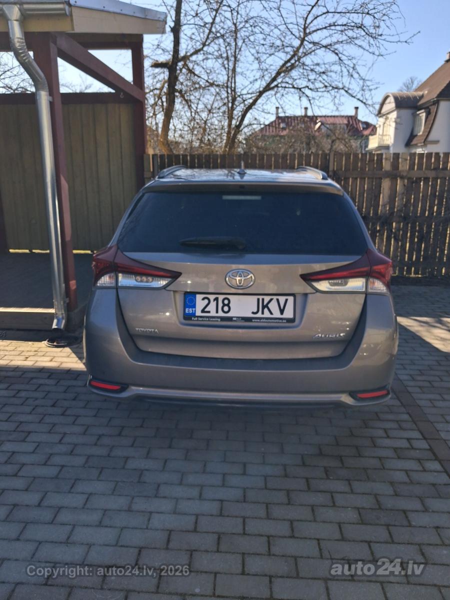 Toyota Auris 2015 Pērnava, ar dzinēja tilpumu 1.40 L un nobraukumu 247 tūkst. km par 6000 €, foto 5 vietnē AUTOMOTO.COM.LV