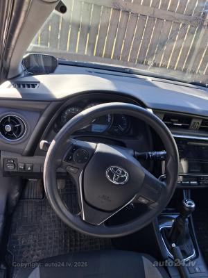 Toyota Auris 2015 Pērnava, ar dzinēja tilpumu 1.40 L un nobraukumu 247 tūkst. km par 6000 €, foto 6 vietnē AUTOMOTO.COM.LV