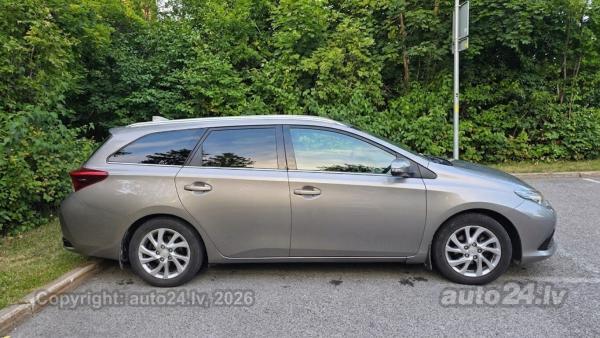 Toyota Auris 2015 in Tallinn, with an engine capacity of 1.60 L and mileage of 114 thousand km for 7800 €, photo 2 on AUTOMOTO.COM.LV
