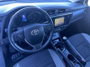 Toyota Auris 2016 in Ukmerge, with an engine capacity of 1.60 L and mileage of 192 thousand km for 7250 €, photo 6 on AUTOMOTO.COM.LV