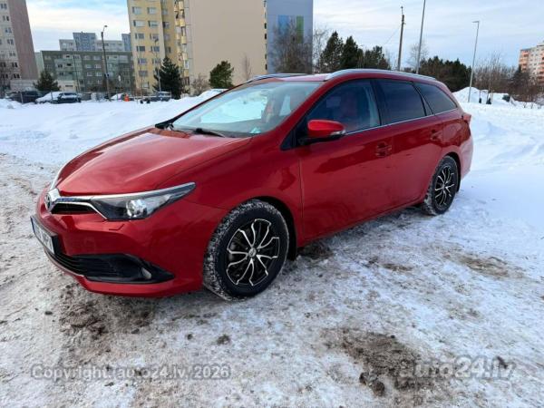 Toyota Auris 2016 in Tallinn, with an engine capacity of 1.60 L and mileage of 89 thousand km for 10850 €, photo 4 on AUTOMOTO.COM.LV