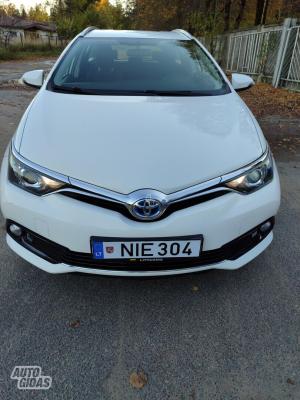Toyota Auris 2016 in Vilnius, with an engine capacity of 1.80 L and mileage of 265 thousand km for 9200 €, photo  on AUTOMOTO.COM.LV
