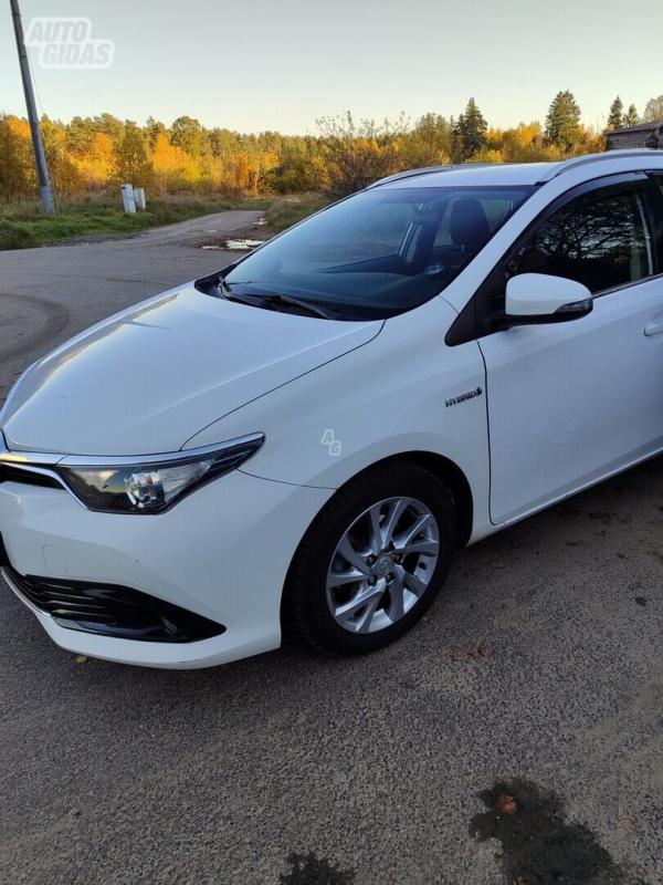 Toyota Auris 2016 Viļņa, ar dzinēja tilpumu 1.80 L un nobraukumu 265 tūkst. km par 9200 €, foto 2 vietnē AUTOMOTO.COM.LV